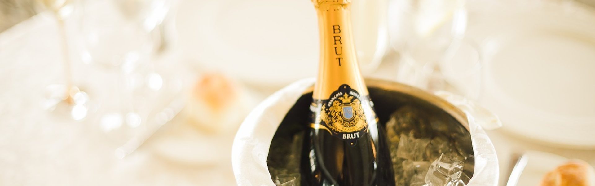 Le guide complet pour bien connaître l’univers du champagne.